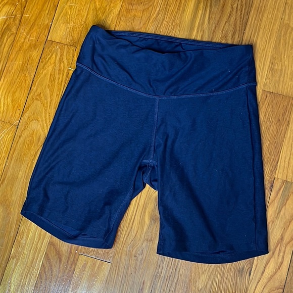 New Balance | Shorts | New Balance Navy Blue Workout Yoga Shorts Size ...